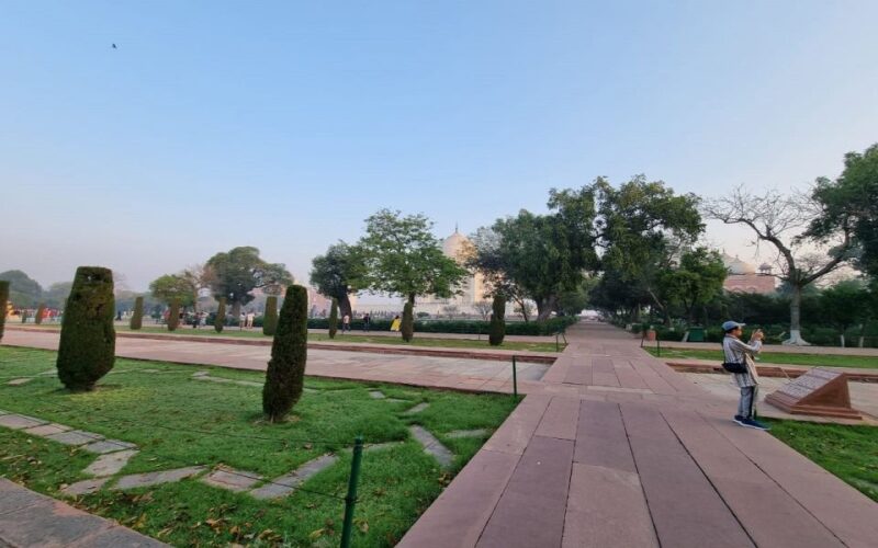 Agra : Taj Mahal & Agra Fort With Local Tour Guide | Power Traveller