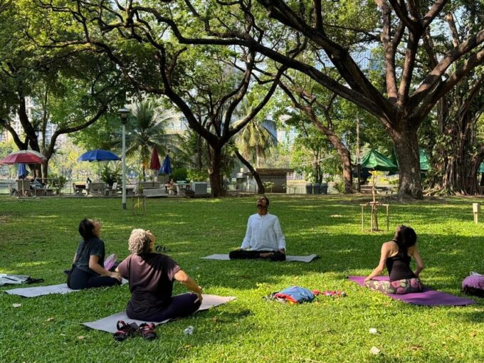 Bangkok: Lumpini Park Yoga Experience | Power Traveller
