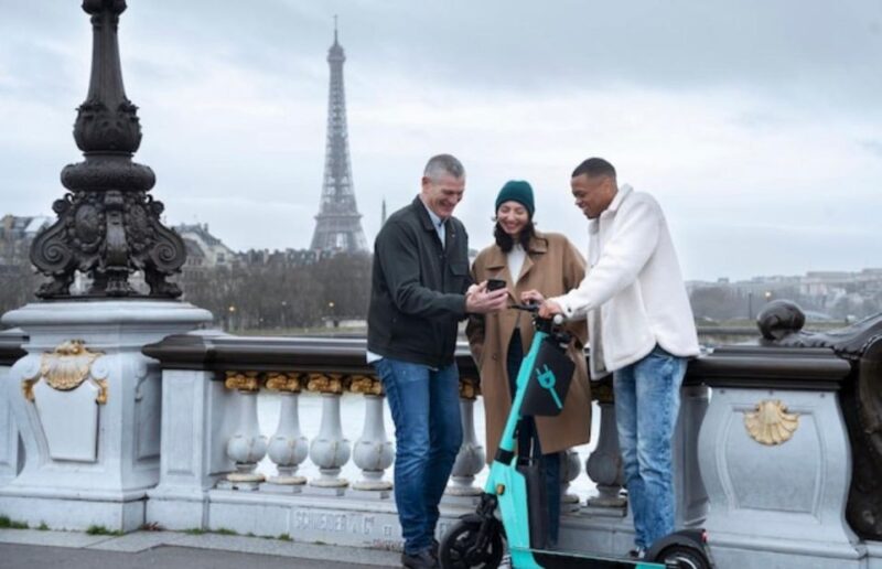 Book a Local Friend & Explore Paris! | Power Traveller