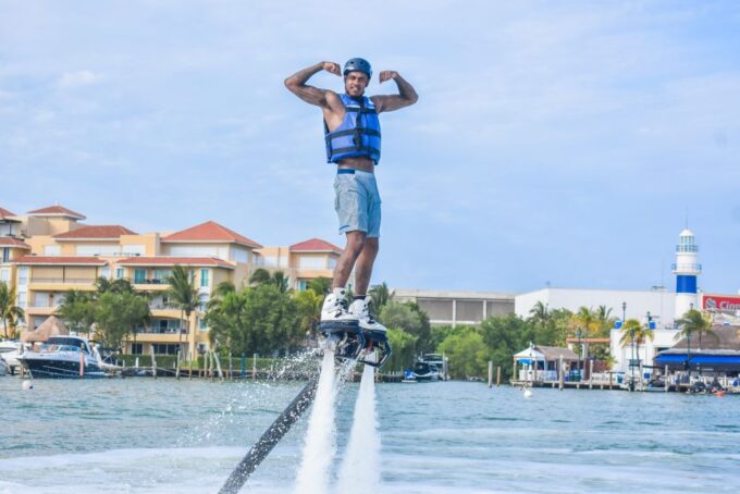 Cancun: Flyboard Session | Power Traveller