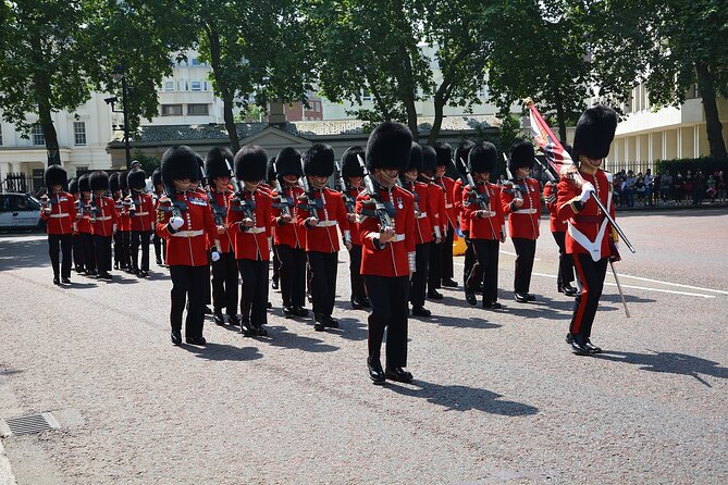 Changing of the Guard Walking Tour | Power Traveller