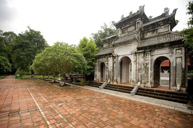 Duong Lam Ancient Village Private Tour: Ancient Vestage, Fortress ...