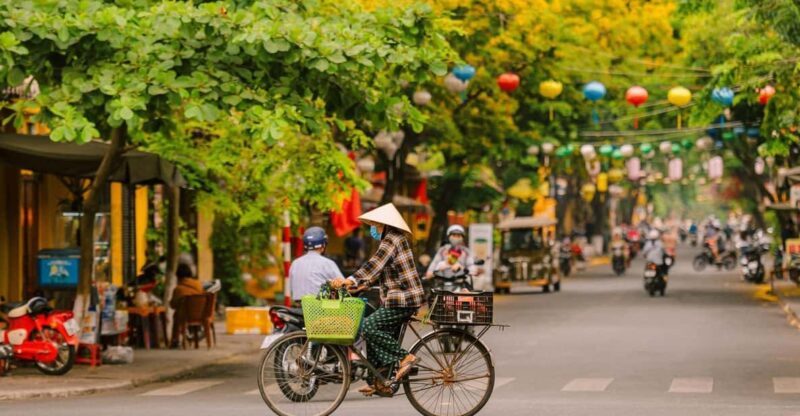 Explore Hanoi - One Of The Most Peaceful Places In Vietnam | Power ...