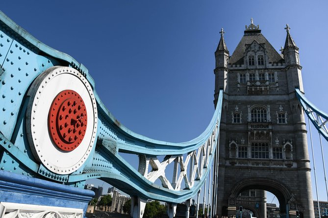Explore Tower Bridge & Westminster Walking Tour | Power Traveller