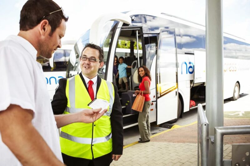 Gatwick Airport: Bus Transfer From/To Central London | Power Traveller