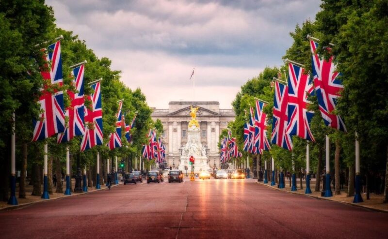 Iconic London Running Tour | Power Traveller