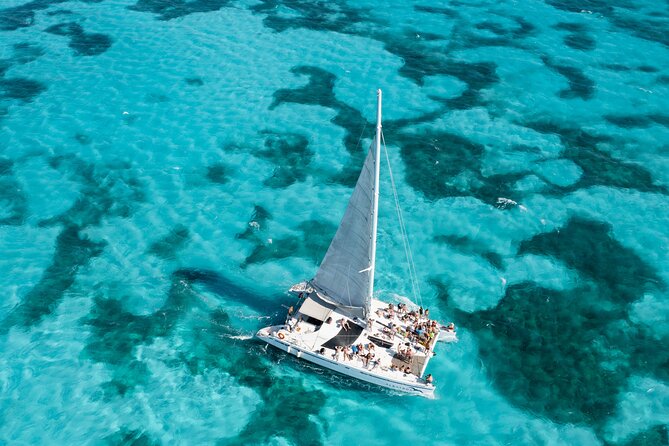 Isla Mujeres Plus by Albatros Catamarans | Power Traveller