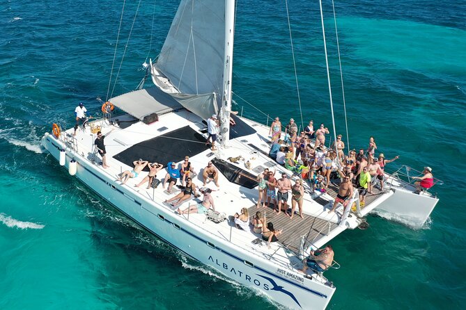 Isla Mujeres Plus by Albatros Catamarans | Power Traveller