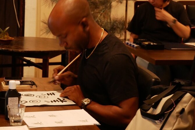 Japanese Calligraphy Experience in Tokyo at the Antique House | Power ...