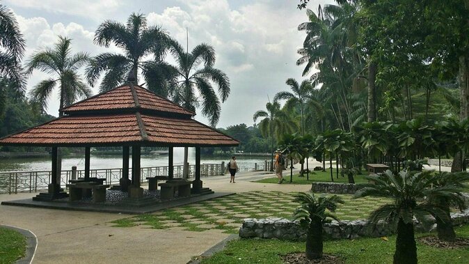 KLCC Lake of Symphony and The River Of Life Tour | Power Traveller