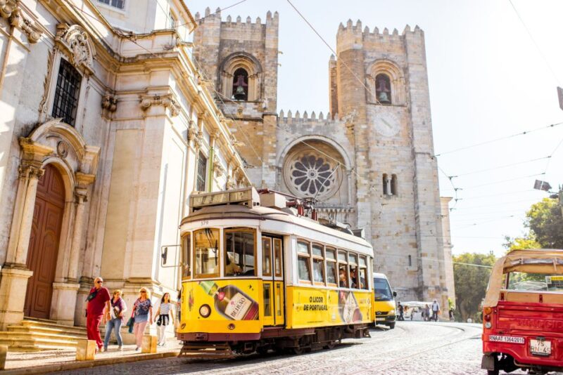 Lisbon: Private Half-Day Sightseeing Tour | Power Traveller