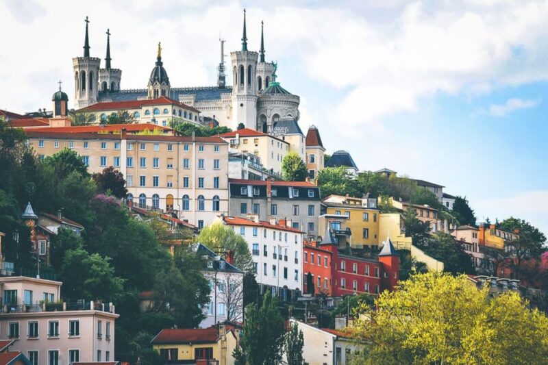 Lyon Old Town Exploration Game: Nazi Escape | Power Traveller