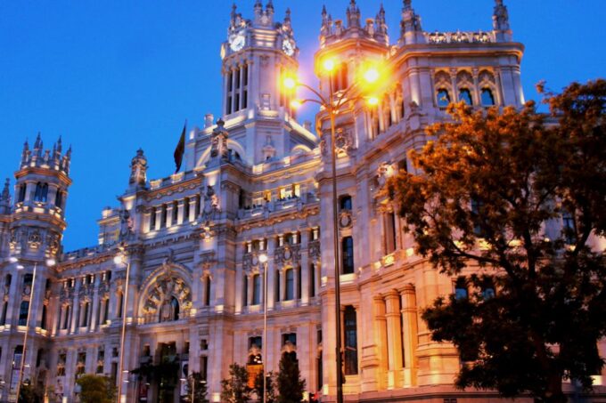 Madrid: First Discovery Walk and Reading Walking Tour | Power Traveller