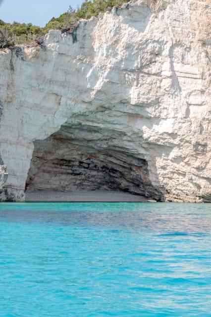 Magic Cruise in Myrtos Bay, Fteri, Amidi, Blue Lagoon | Power Traveller
