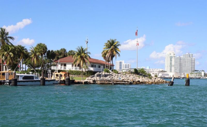 Miami-Beach & Miami Skyline Hop-On & Hop Off Boat Cruise | Power Traveller