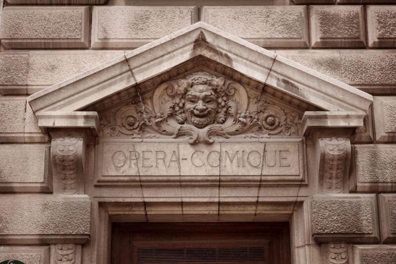 Opera Walking Tour | Power Traveller