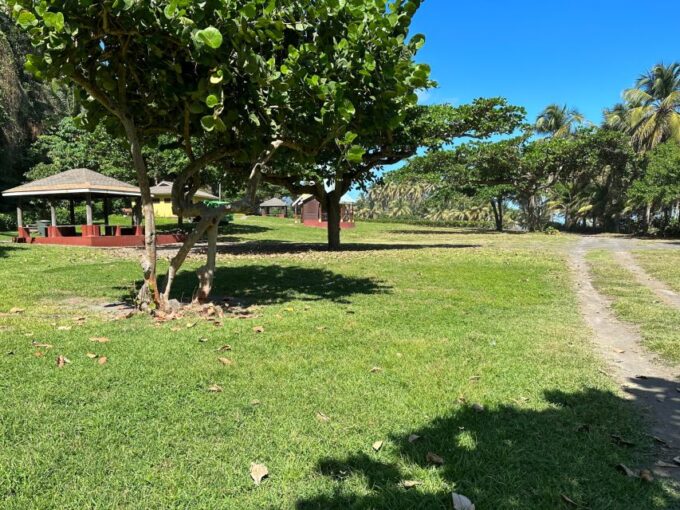 Owia Salt Pond and Black Point Tunnel Tour | Power Traveller