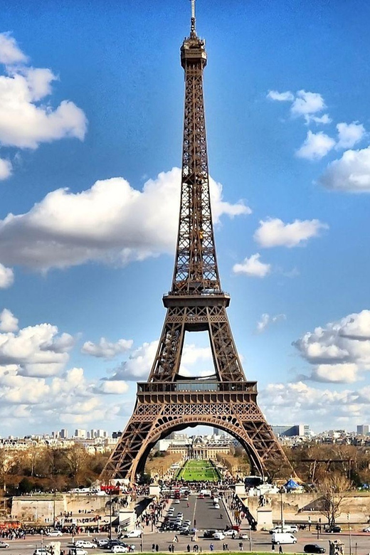 Paris: Eiffel Tower Summit & App to To Download and Meal | Power Traveller