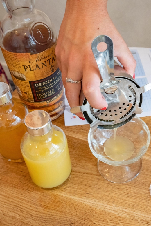 Paris: Initiation to Mixology | Power Traveller