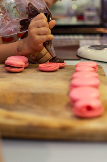 Paris: Kids in the Kitchen - Macaron | Power Traveller
