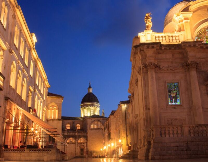 Private Tour: Evening Stroll Through the Old Town | Power Traveller