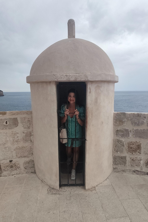 PRIVATE TOUR-Walls: Exploring Defensive Strategy and Stories | Power ...