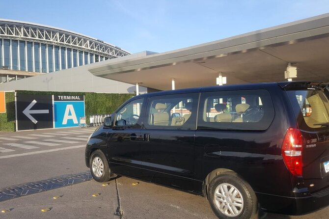 Private Transfer Executive Minivan Ezeiza Airport | Power Traveller