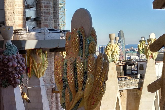Sagrada Familia Guided Tour With Towers Access | Power Traveller