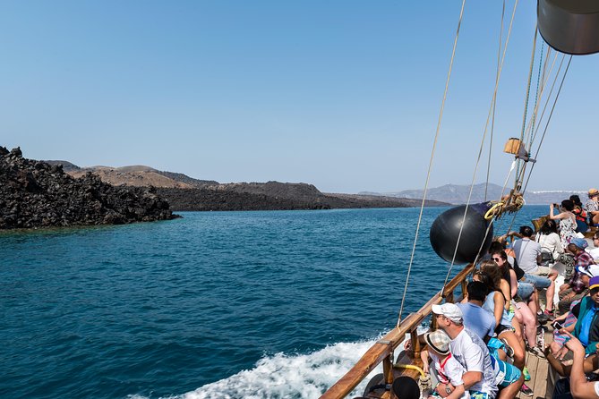 Santorini Caldera Cruise Tour (Volcano, Hot Springs, Thirassia) | Power ...