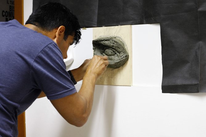 Sculpture Clay Modeling Class in Florence | Power Traveller