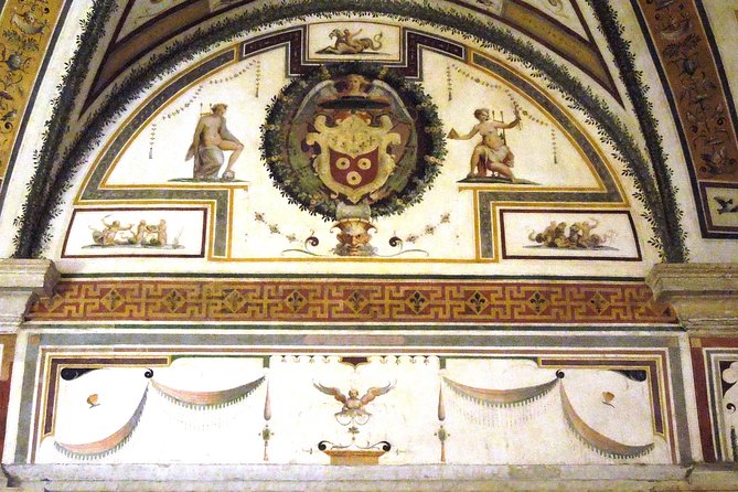 Skip-the-lines Castel SantAngelo and Pope Paul III Apartments Tour ...