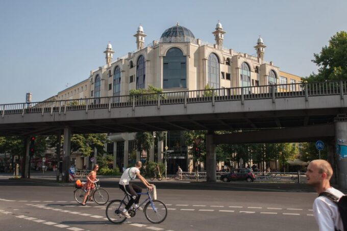 Small Group Tour: Wild Kreuzberg | Power Traveller