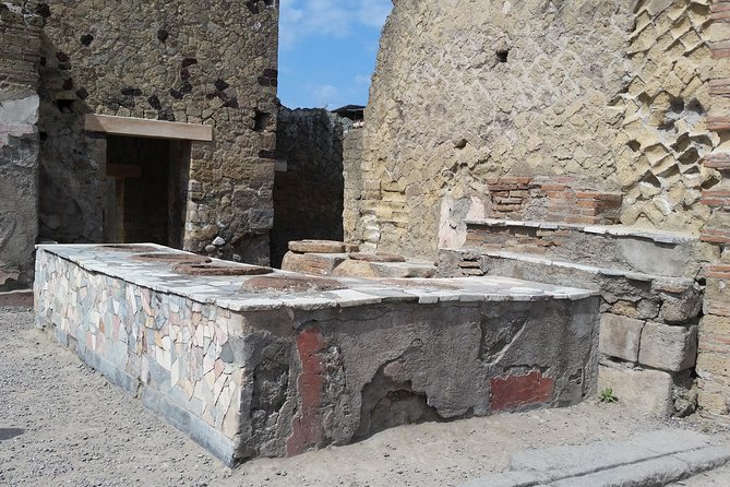 Tour in the Ruins of Herculaneum With an Archaeologist | Power Traveller