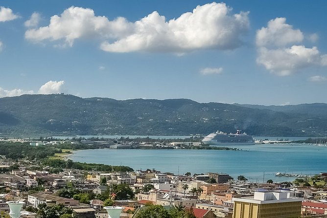 Uber Montego Bay (custom) | Power Traveller